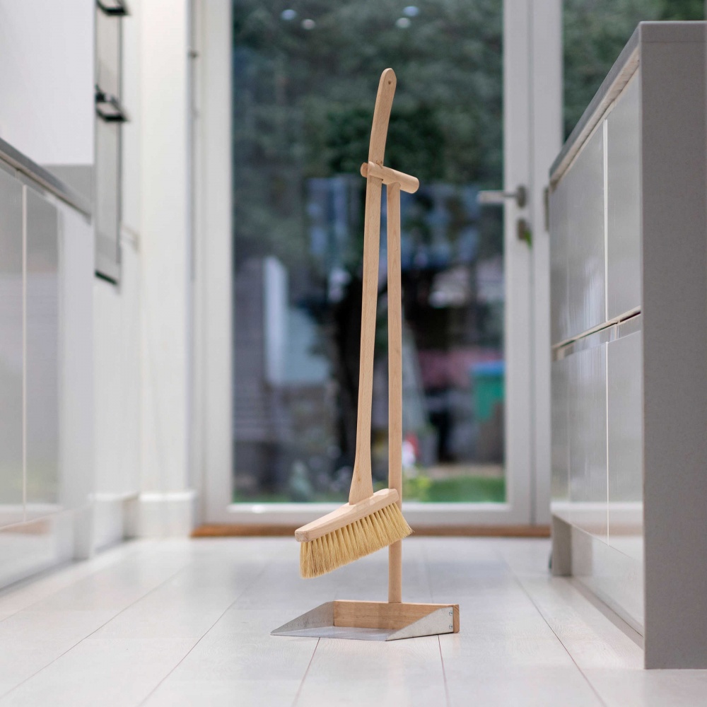 Upright Sweep Set (100% FSC) - ecoLiving.co.uk