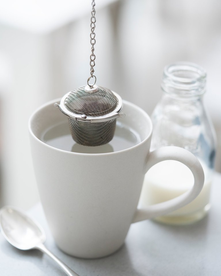 Tea Basket - Stainless Steel Loose Leaf Tea Infuser - ecoLiving.co.uk